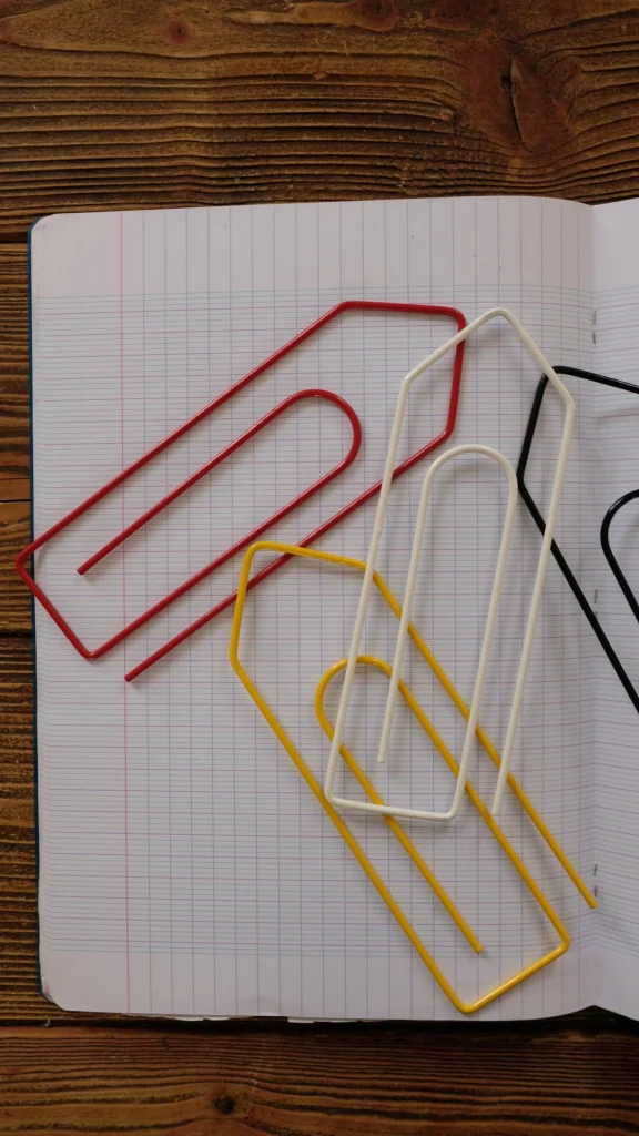Lot de cinq maxi trombones - Essentiel maison : kits tout-en-un à petit ...